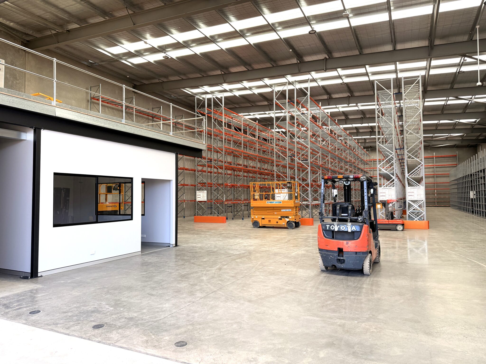 Warehouse Divider Walls | Tenancy Split & Warehouse Divisions
